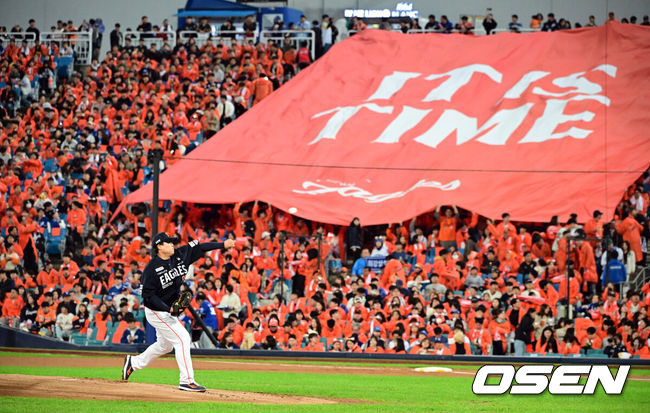 ‘한화, 19년 만에 KS 진출 1승 남았다’ 류현진 무너졌지만 문동주 4이닝 무실점+노시환 결승 투런 홈런, 삼성에 5-4 역전승...4차전 선발 정우주 [PO3 리뷰 ...