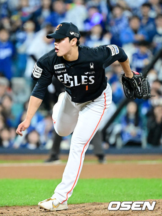 '폰와류 15실점' 무너졌는데 혼자 또 무실점이라니…문동주 역대급 지배력, 설마 5차전까지? "안 가는 게 좋다" [PO3] | 미주중앙일보