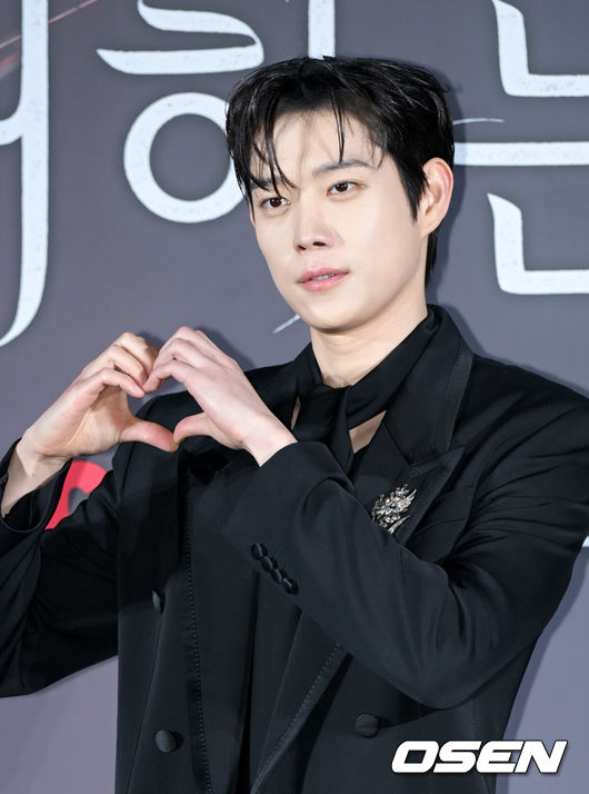 '친애하는X' 이응복 감독 "김영대 별명 '영대렐라'..자정 되면 사라져"[Oh!쎈 현장] | 미주중앙일보