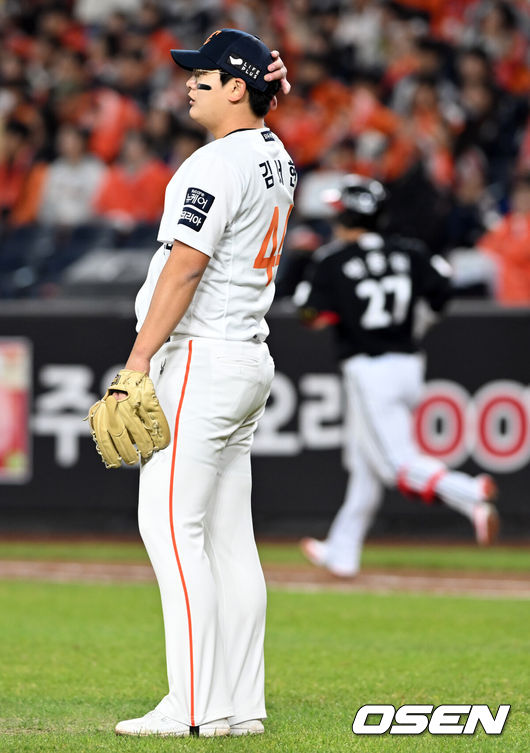 감격의 눈물 쏟은지 하루 만에…김서현 '가을 악몽' 또 재현됐다, 한화 9회 대역전 참사 [KS4] | 미주중앙일보