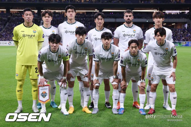 '아! 골대' 강원, 치명적 실수로 석패...'10명' 日 히로시마 원정 0-1→ACLE 원정 첫 승은 다음으로 | 미주중앙일보